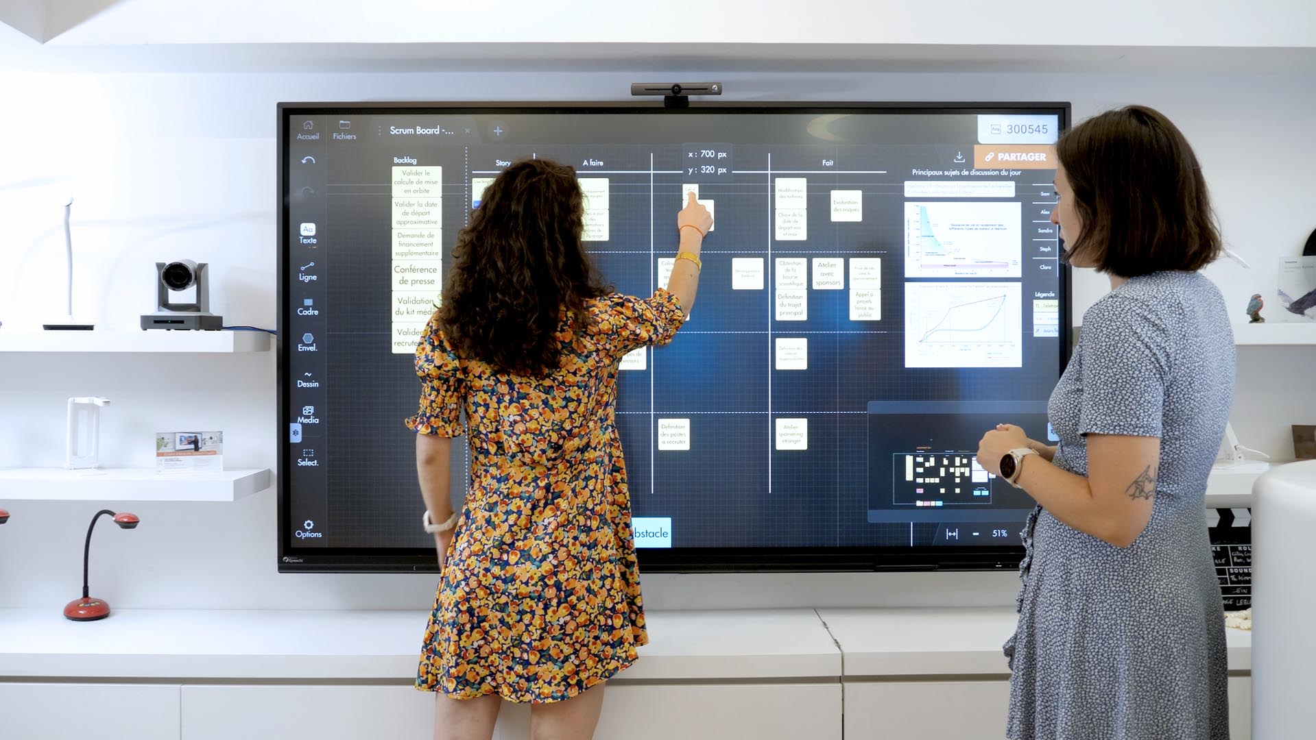interactive wall display: 86 inch & 4K Interactive Screen Display