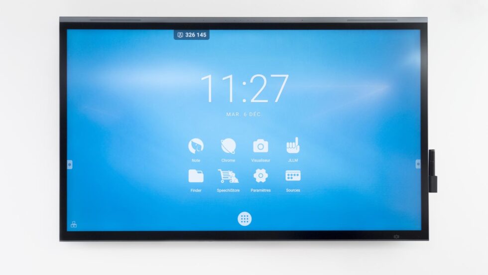Smart screen whiteboards for Business or Classroom