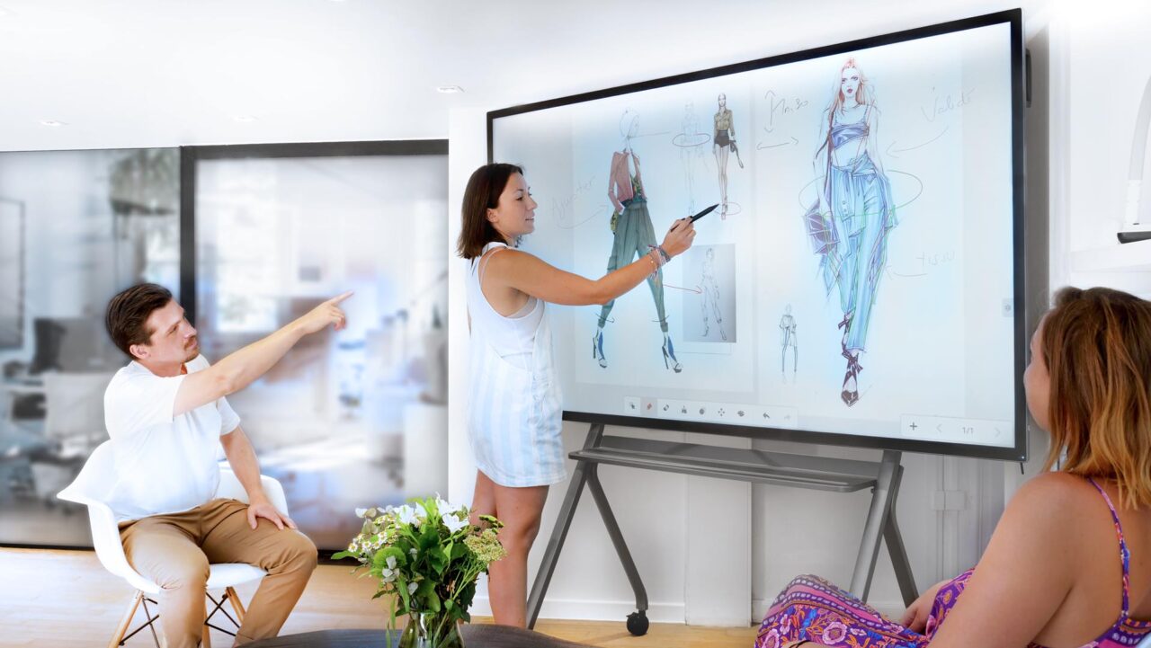 Digitale Tafel kaufen & digitales Whiteboard Touchscreen